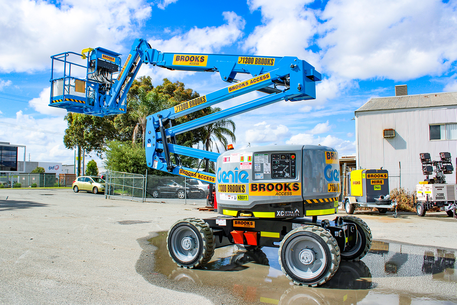 Brooks Access - XTRA CAPACITY BOOM!