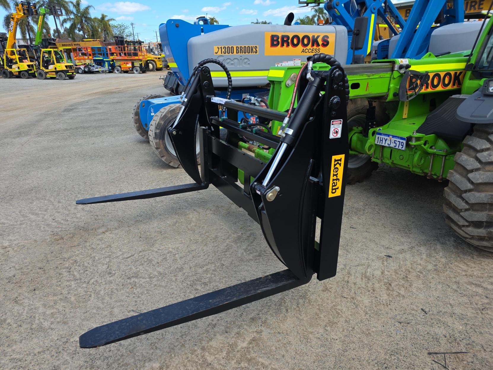 Brooks Access - NEW PIPE GRAB ATTACHMENT AVAILABLE FOR DRY HIRE!